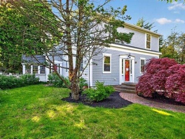 3 bedroom, Cotuit MA 02635 104234417