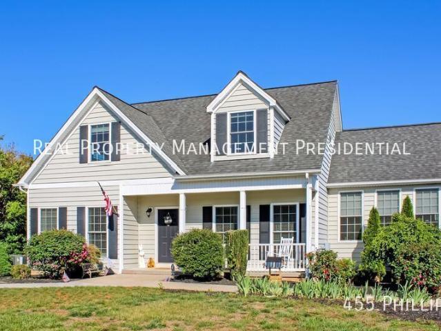 3 bedroom Country Home on 4 acres