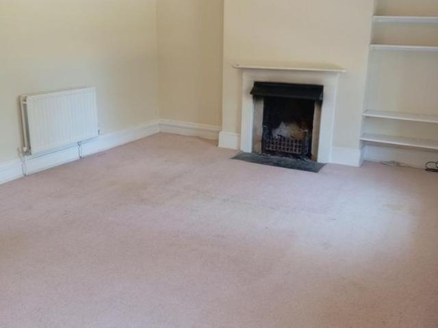 3 bedroom country house to rent