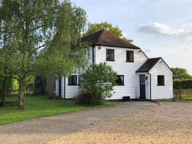 3 bedroom country house to rent