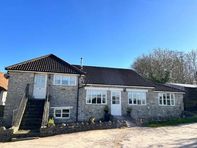 3 Bedroom Country House Character Property