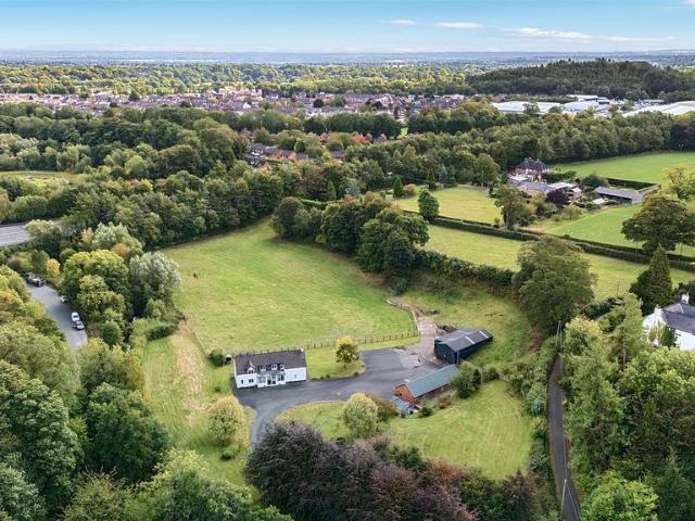 3 bedroom country house for sale