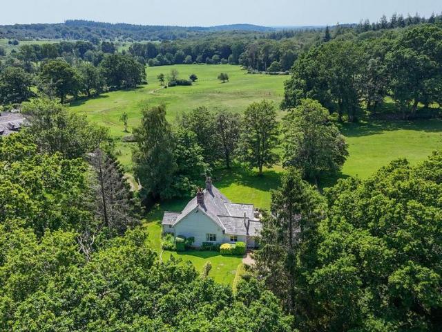 3 bedroom country house for sale