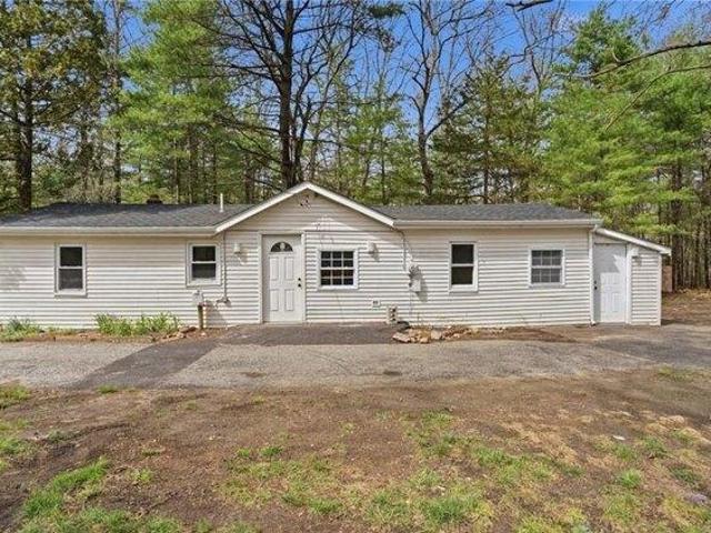 3 bedroom, Coventry RI 02816 104758163