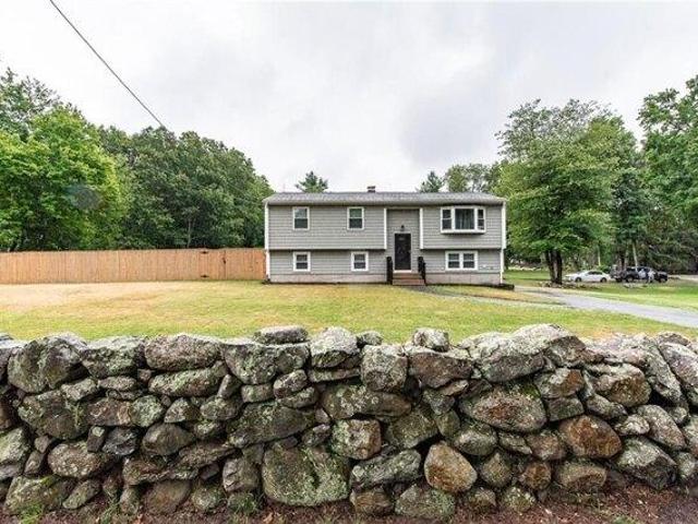 3 bedroom, Coventry RI 02816 104809870