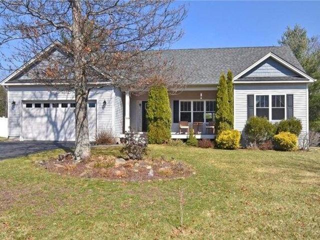 3 bedroom, Coventry RI 02816 102156140