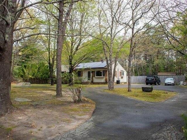 3 bedroom, Coventry RI 02816 102346042