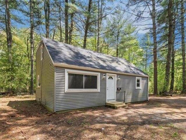 3 bedroom, Coventry RI 02816 103037656