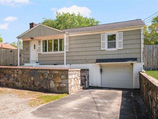 3 bedroom, Coventry RI 02816 103100306