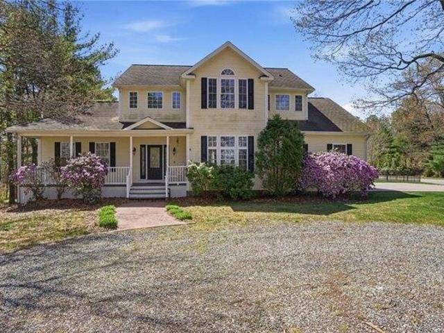 3 bedroom, Coventry RI 02816 LS102346660