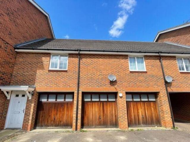 3 Bedroom Coach House For Rent In Hatfield