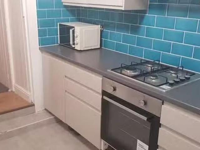 3 bedroom coach house for rent in Stafford Road, Cardiff, CF11