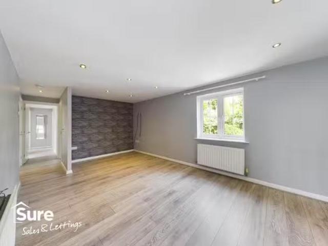 3 bedroom coach house for rent in Richards Street, Hatfield, H.