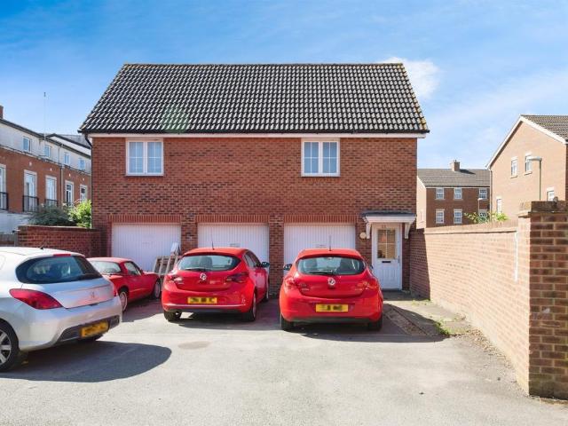 3 bedroom coach house for sale