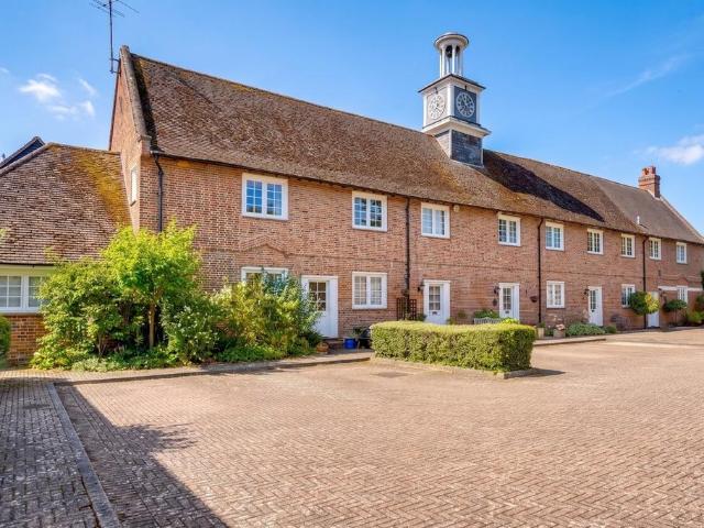 3 bedroom coach house for sale