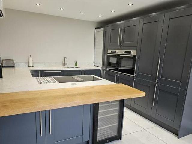 3 Bedroom Coach House For Sale In Bevercotes Lane