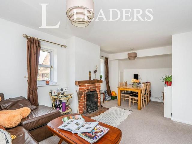 3 bedroom coach house to rent