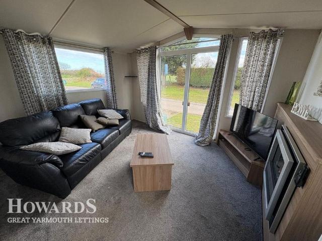 3 bedroom coach house to rent