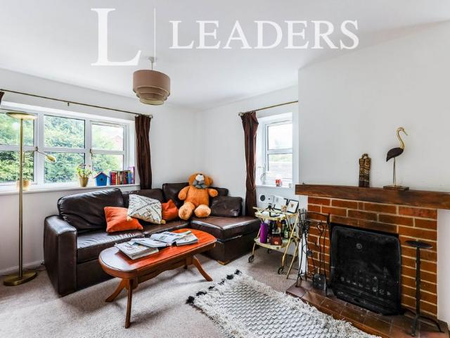 3 bedroom coach house to rent East Street, Hambledon, Waterlooville, Hampshire, PO7