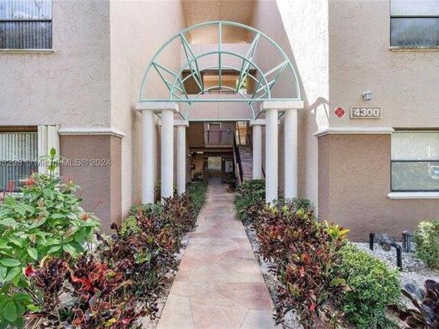 3 bedroom, Coconut Creek FL 33066 104900527