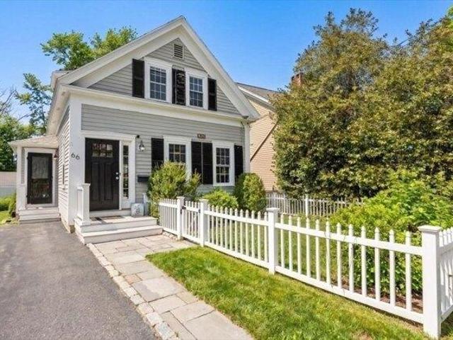 3 bedroom, Cohasset MA 02025 102632245