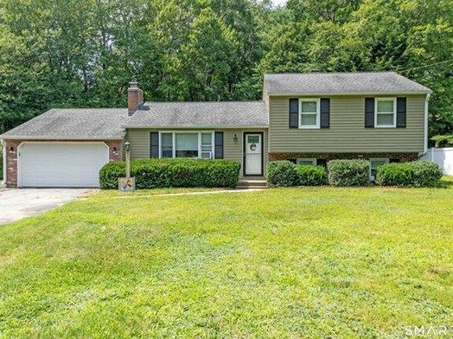 3 bedroom, Colchester CT 06415 104789821
