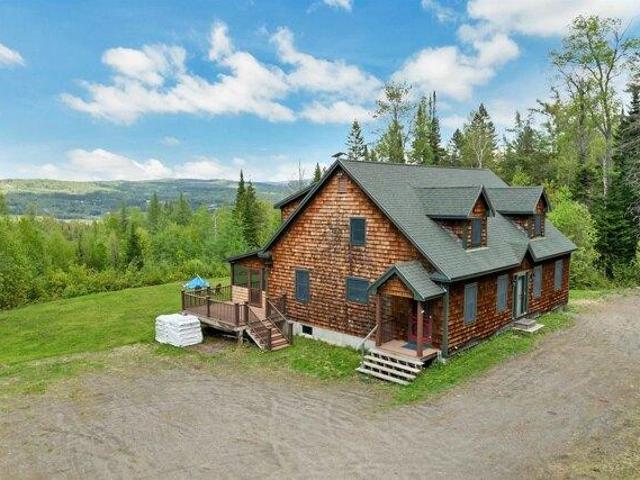 3 bedroom, Colebrook NH 03576 LS103018181