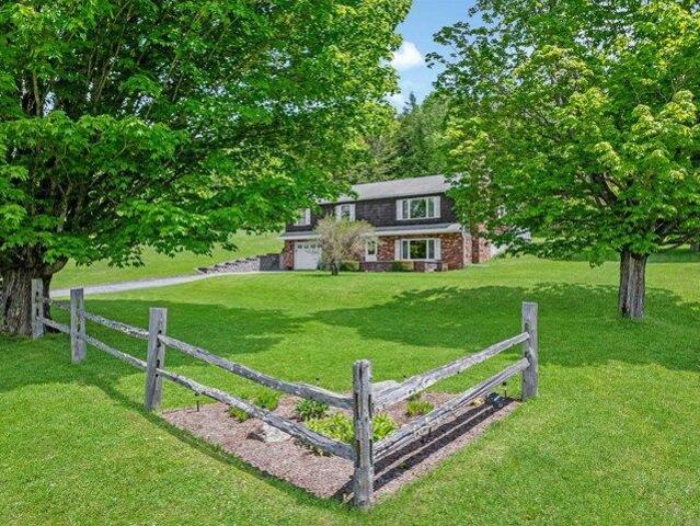 3 bedroom, Colebrook NH 03576 102824601