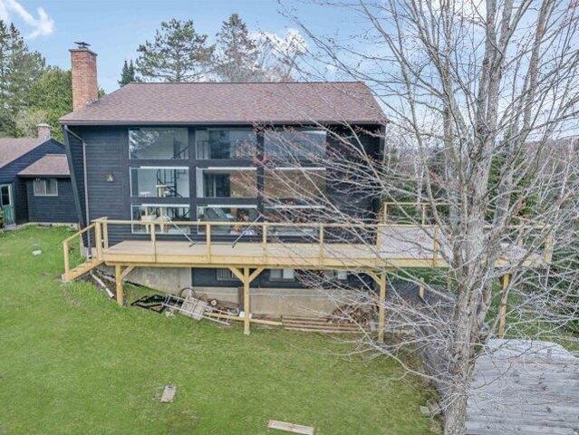 3 bedroom, Colebrook NH 03576 104719176