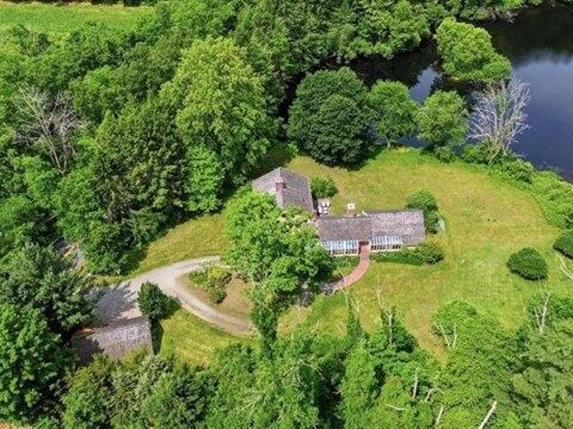 3 bedroom, Concord MA 01742 103498937