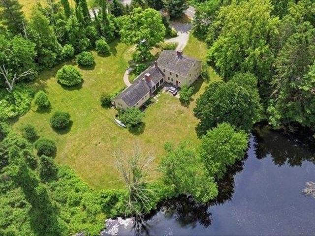 3 bedroom, Concord MA 01742 104848857