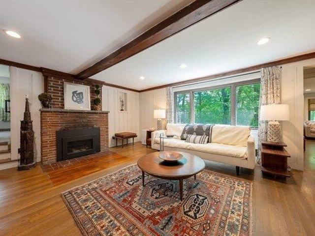 3 bedroom, Concord MA 01742 LS103100190