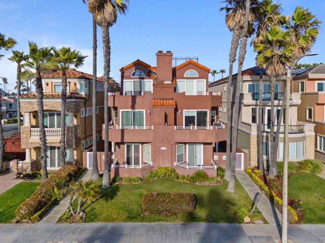 3 Bedroom Condo for Rent at 1314 Pacific Coast Hwy, Huntington Beach, CA 92648 Downtown Huntington Beach