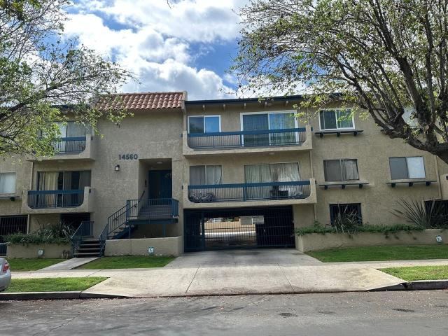 3 Bedroom Condo for Rent at 14560 Clark St, Los Angeles, CA 91411 Sherman Oaks