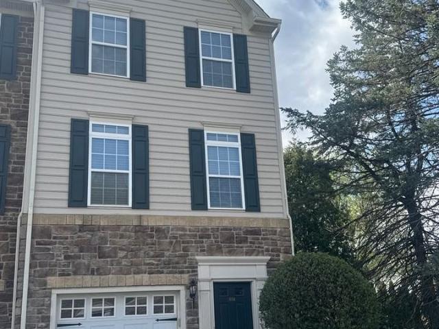 3 Bedroom Condo for Rent at 1600 Oakridge Ln, Hellertown, PA 18055