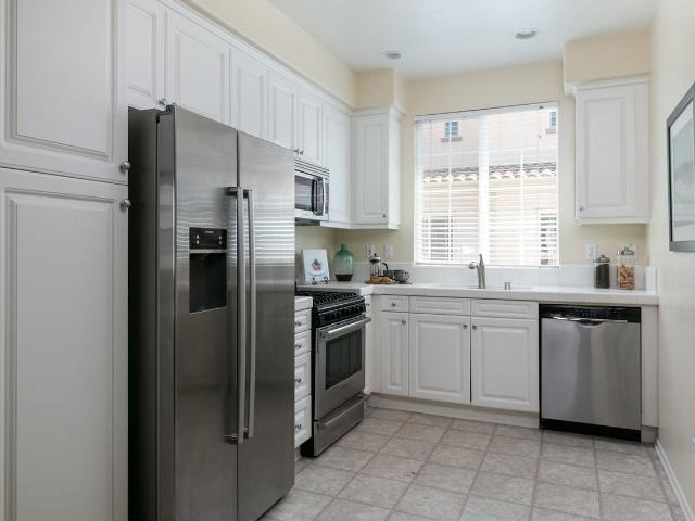 3 Bedroom Condo for Rent at 2305 Chapel Dr, Camarillo, CA 93010