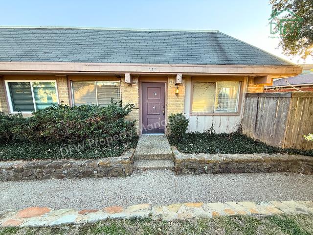 3 Bedroom Condo for Rent at 2613 Amherst Ct, Irving, TX 75038 Lakeside Landing