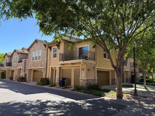 3 Bedroom Condo for Rent at 3301 N Park Dr, Sacramento, CA 95835 Creekside