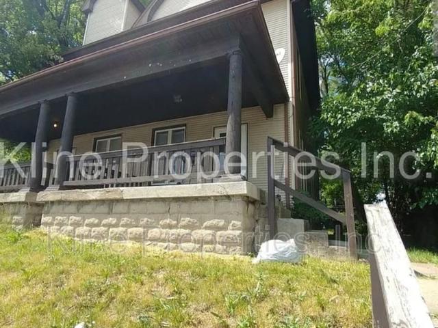 3 Bedroom Condo for Rent at 3704 E Washington St, Indianapolis, IN 46201 Near Eastside