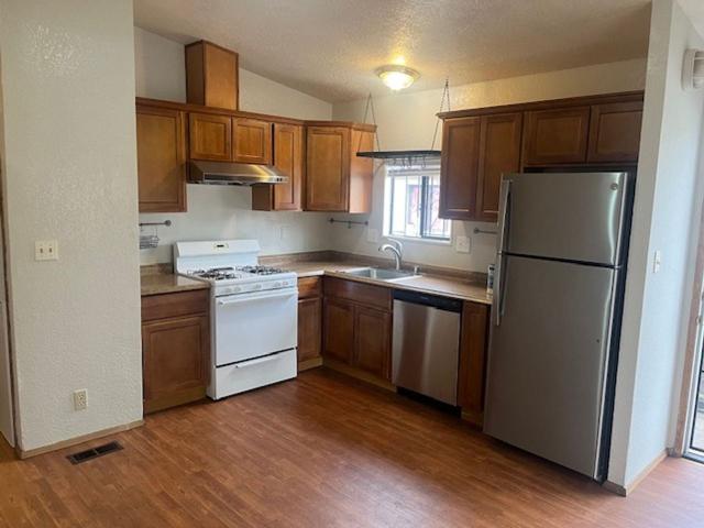 3 Bedroom Condo for Rent at 4915 Shattuck Ave, Oakland, CA 94609 Temescal