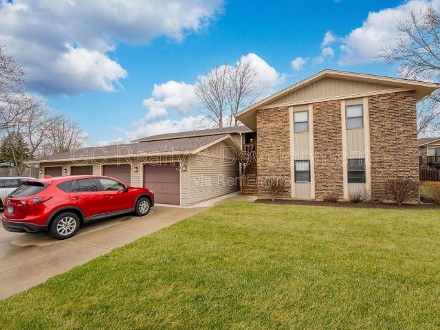 3 Bedroom Condo for Rent at 5850 Fresno Ct #C, Hanover Park, IL 60133