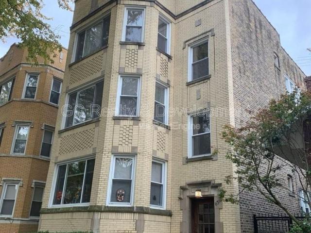 3 Bedroom Condo for Rent at 6316 N Rockwell St #2, Chicago, IL 60659 West Ridge