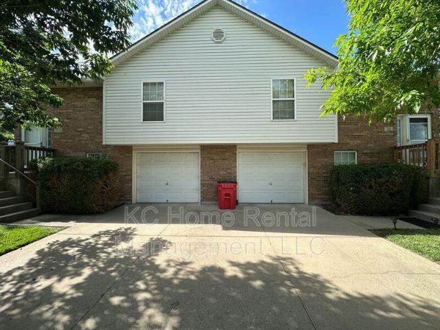 3 Bedroom Condo for Rent at 709 Se Drew Ct, Blue Springs, MO 64014