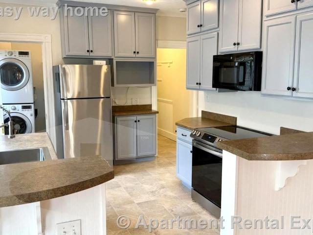 3 Bedroom Condo for Rent at 9 Ashland St #3, Somerville, MA 02144 Spring Hill