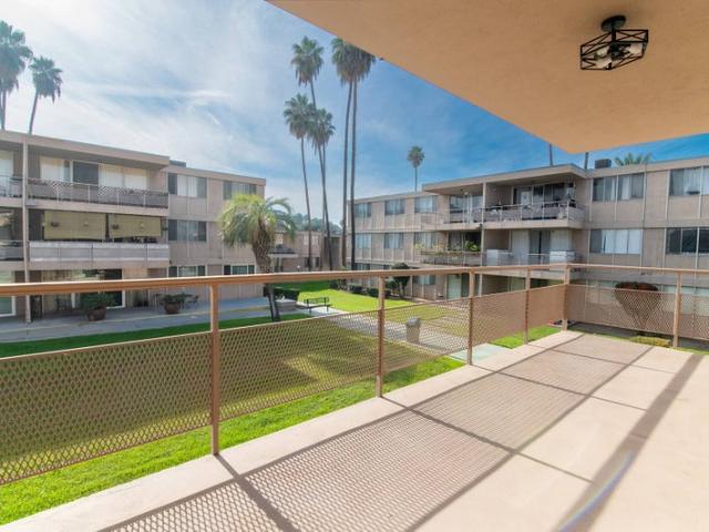 3 bedroom condo room available for rent