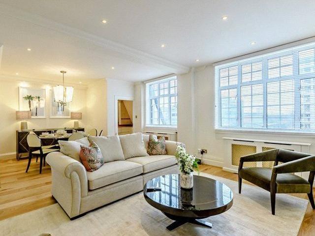 3 bedroom conversion flat with 1 reception and 2 bathrooms in St Johns Wood, NW8