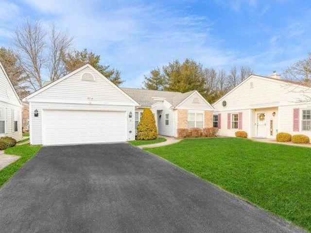 3 bedroom, Coram NY 11727 89156223