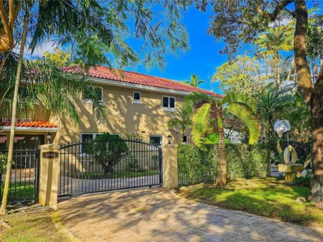 3 bedroom, Coral Gables FL FL 33146 102519114
