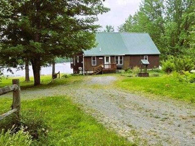 3 bedroom, Corinna ME 04928 105144556