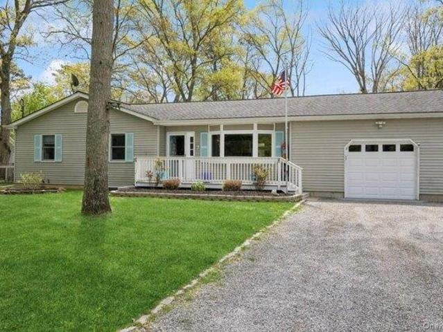 3 bedroom, Calverton NY 11933 103620119